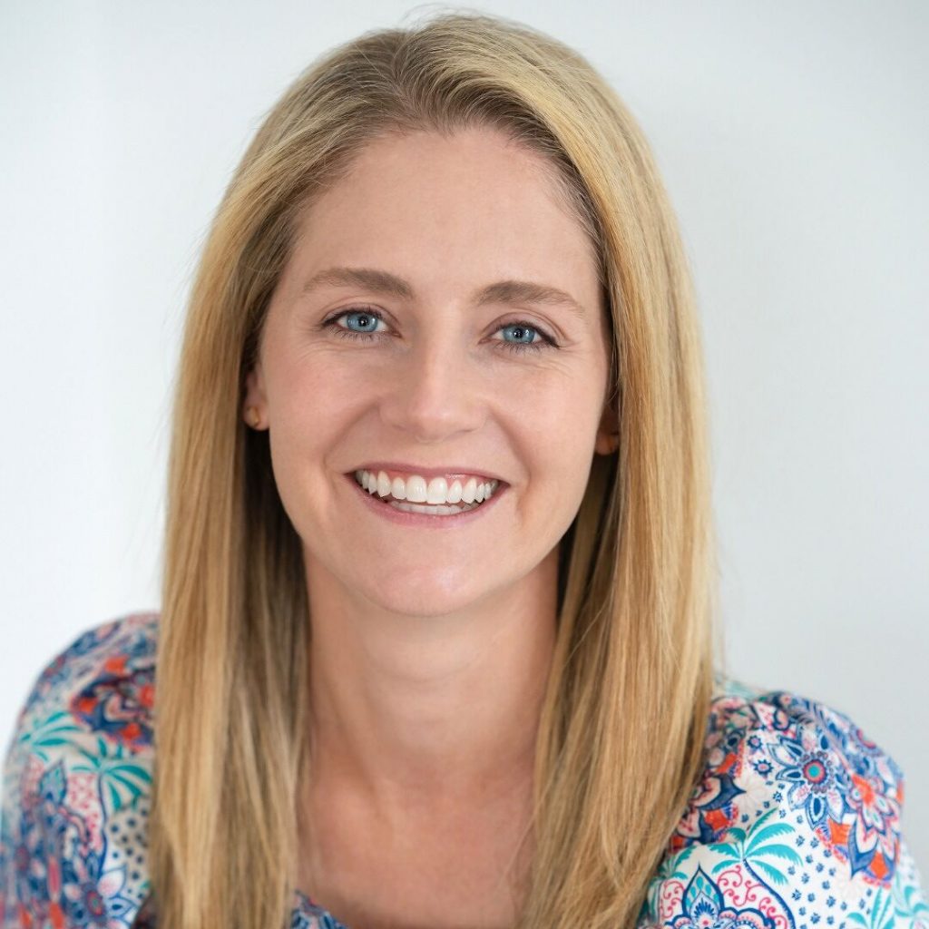 E119: Interview with Jenny Jackson, author of Pineapple Street | Top ...